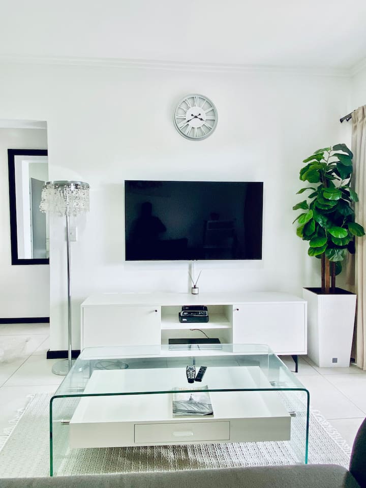 Posh Apartment Fourways - Sandton