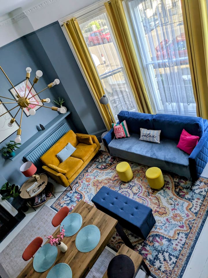 Escape To Coastal Bliss- Westend / Lease Location - Folkestone