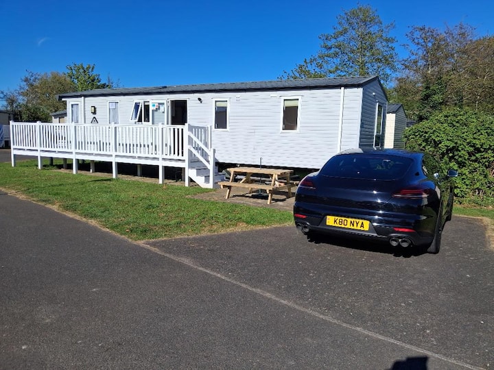 Cosy Caravan At Combe Haven - Kent