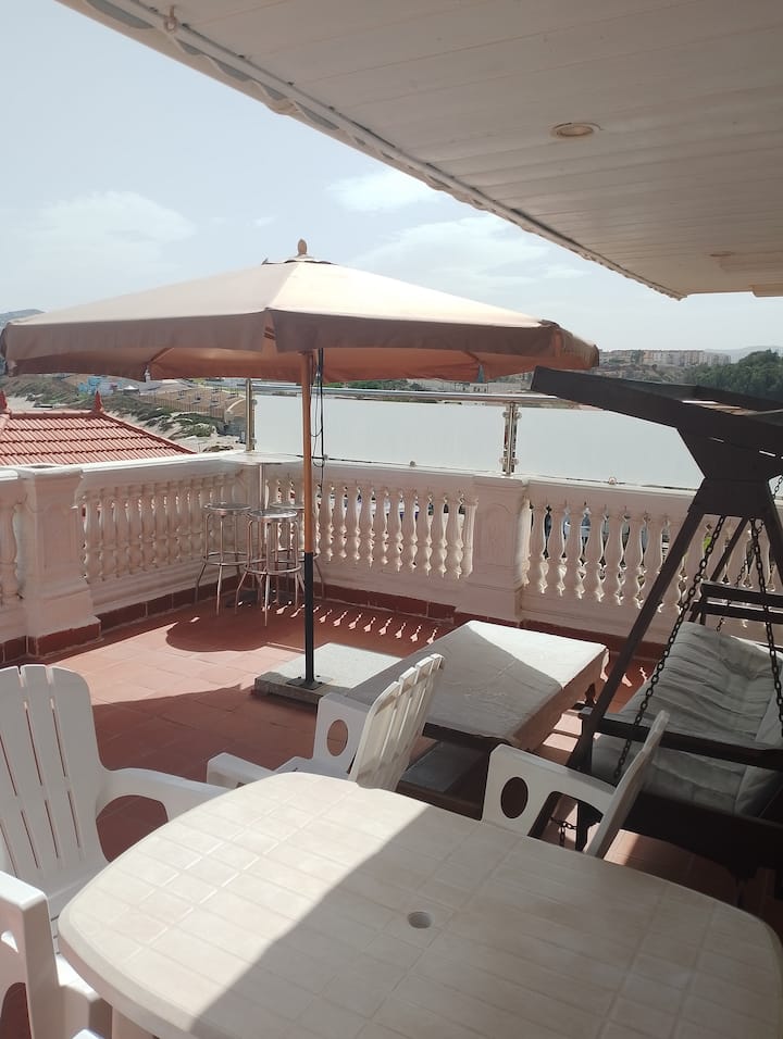 Grain De Beauté - Algeria