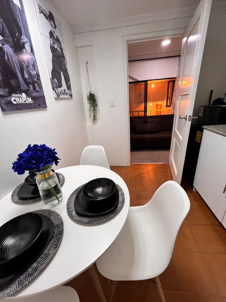 Departamento Exclusivo/central/baño Priv/buena Ubi - Cuenca