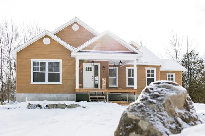 Le Millington - 22 Personnes -Spa - Mont Owls Head - Quebec