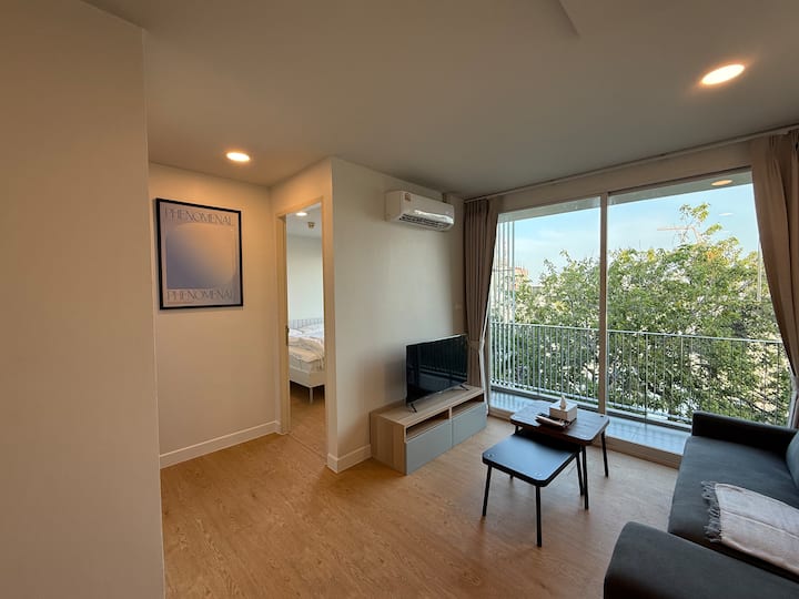 Bright 1-bed Green View Retreat In Ekamai-thonglor - 曼谷