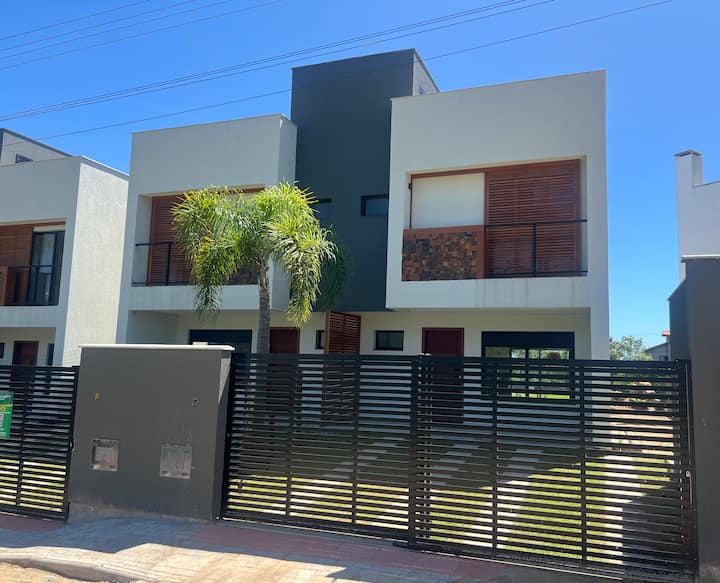 Casa Triplex No Rosa Com Terraço Exclusivo - Imbituba