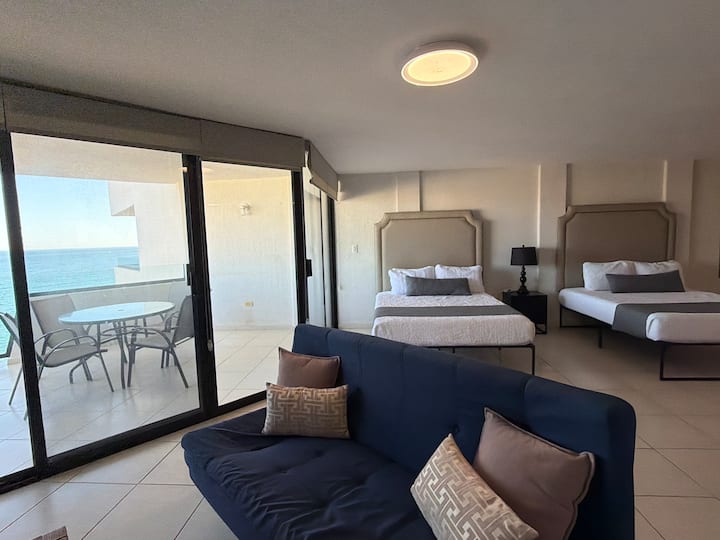 Condo 2 Recámaras Frente A Playa - San Carlos Nuevo Guaymas
