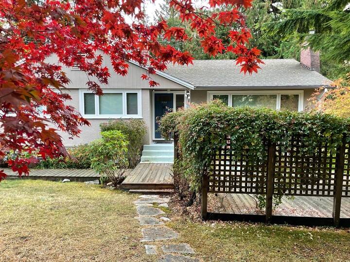Private Room, North Vancouver, Blythwood Dr, U1 - North Vancouver
