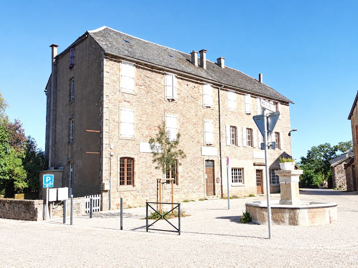 La Villa B - Salles-Curan