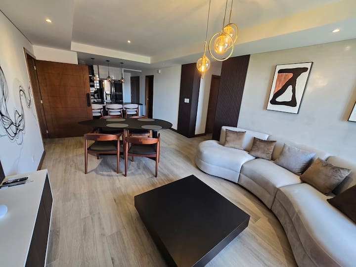Luxury, Comfort, Designar Living In Zona 10 - Guatemala City