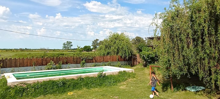 Casa Frente Al Campo, Piscina - Belén
