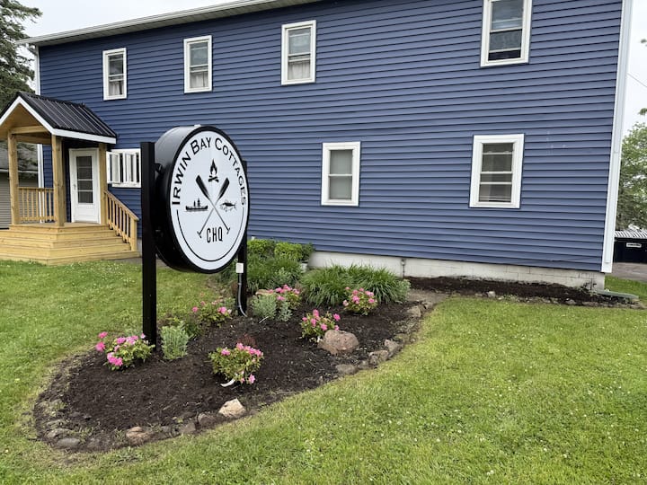 The Lakeview @ Irwin Bay Cottages - Chautauqua, NY