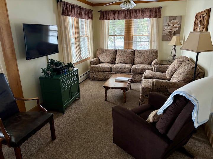 Lakeview Retreat In Mayville - Chautauqua, NY