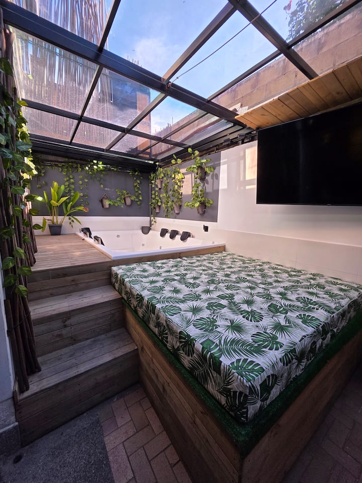 Aguacatala 6br & Big Hot Tube - Envigado