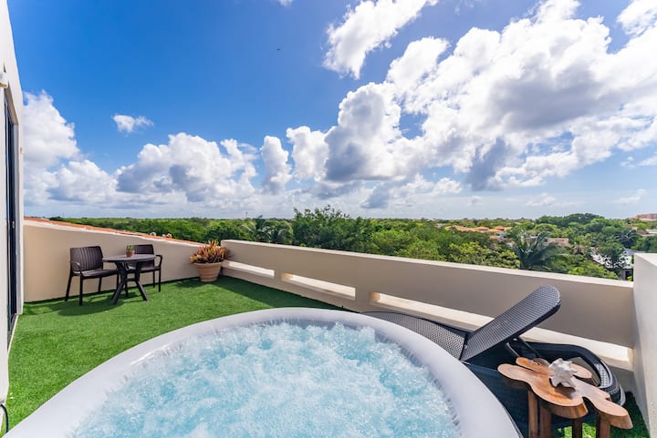Romantic Getaway W/ Jacuzzi & Jungle View - Puerto Aventuras
