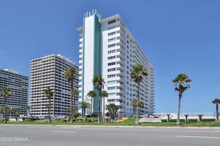 Oceanfront Condo W/ Balcony + River Views - Daytona Beach, FL