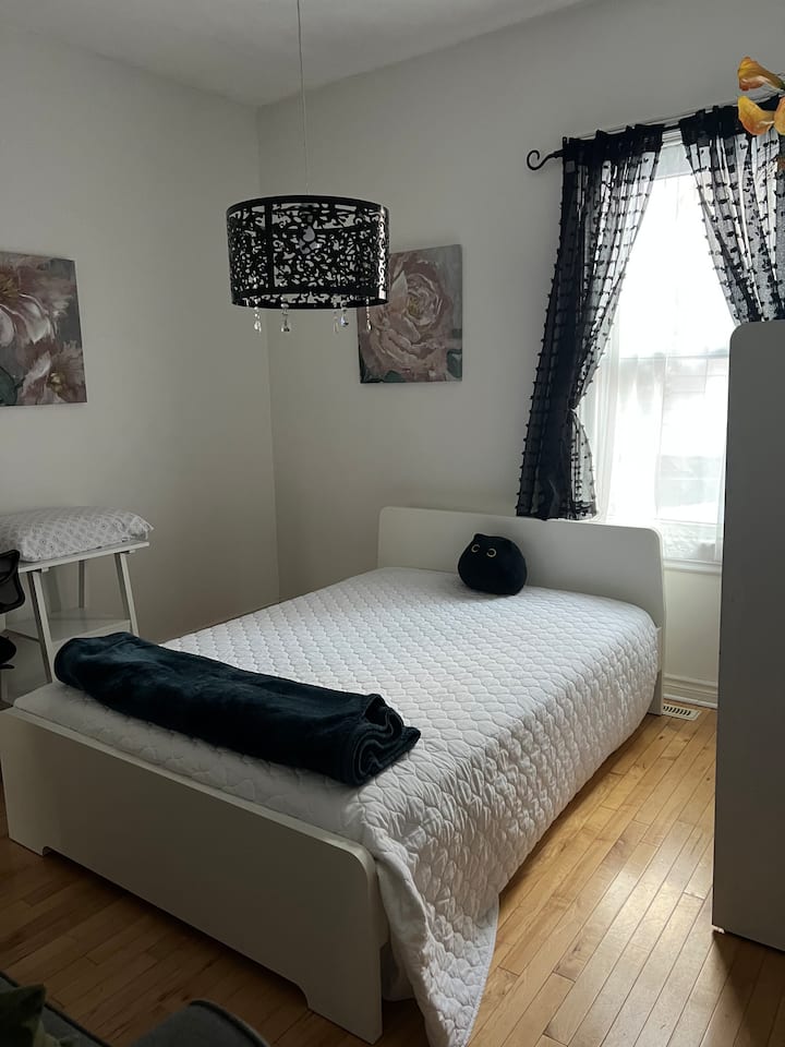 Beautiful Little Nest Close To The Falls - Niagara-on-the-Lake