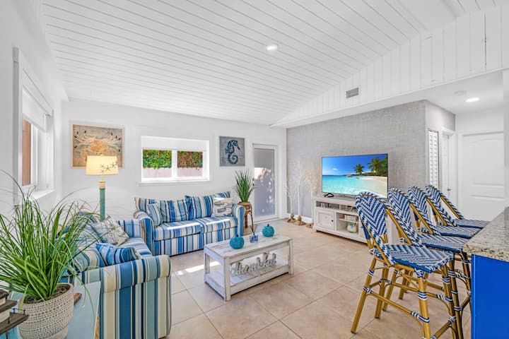 Beautiful House For Your Tropical Scape - John Pennekamp Coral Reef State Park, Key Largo