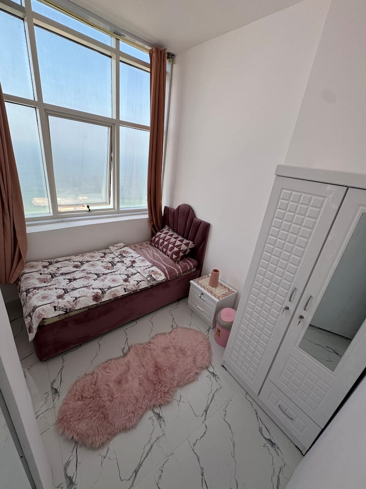 Shakespeare’s Vip Hostel - Ajman