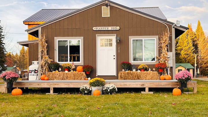 The Wander Inn Cabin - Pittsburg, NH