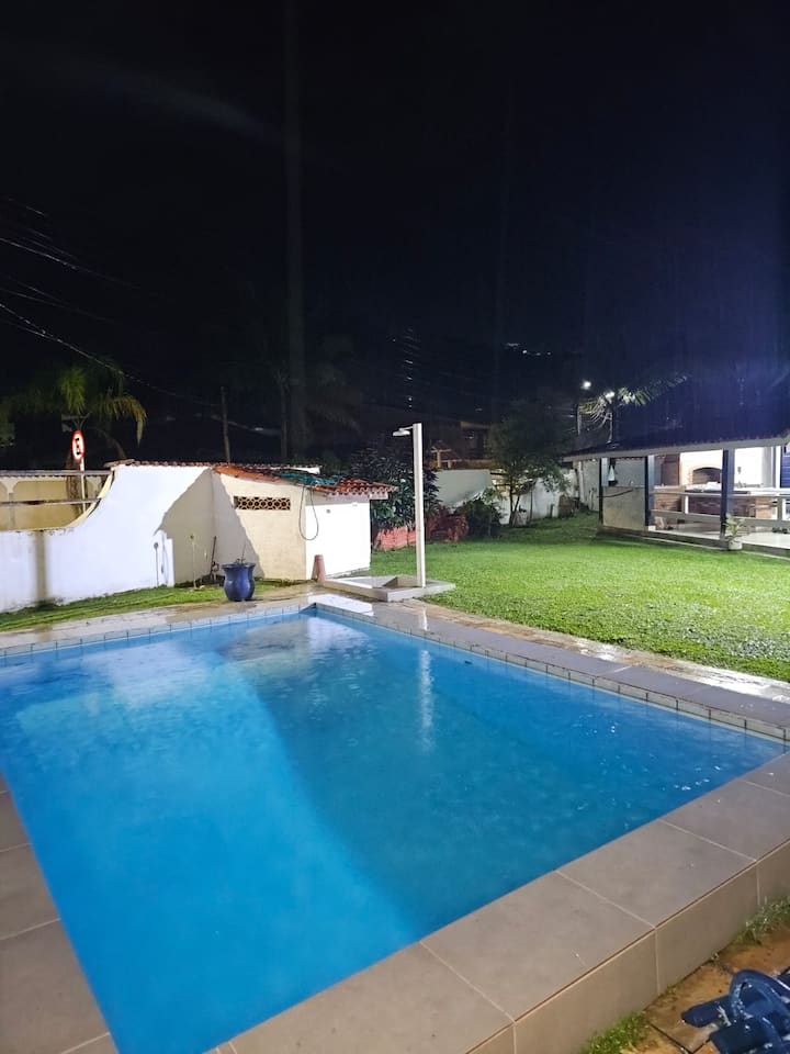 Casa Com Piscina Na Praia De Garatucaia - Ilha Grande