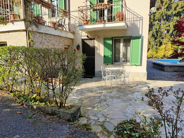 A Little Relaxation On A Hill Turin - Turín