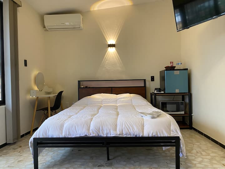 Cómoda Habitación Con Jacuzzi, A/c Y Vestidor - 