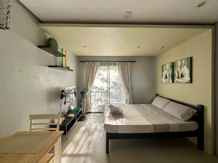 Tranquil Studio - 3 Mins. To White Beach (Unit 4) - Malay