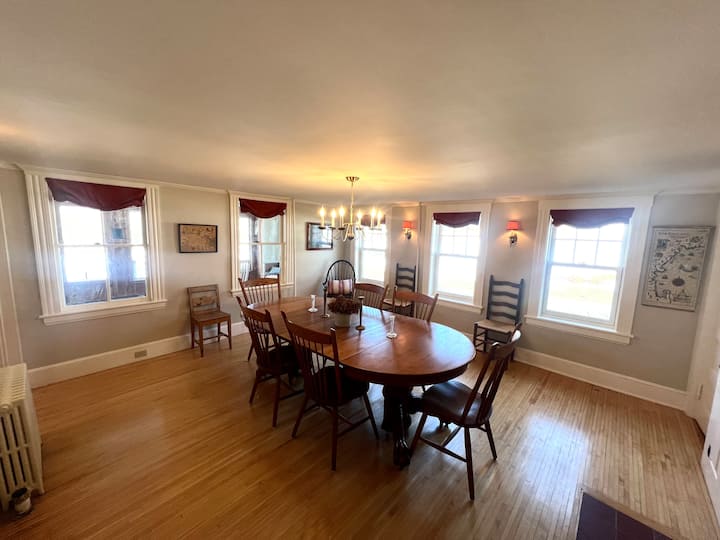 Private Master Suite In The Wolfeboro Guesthouse - Wolfeboro, NH