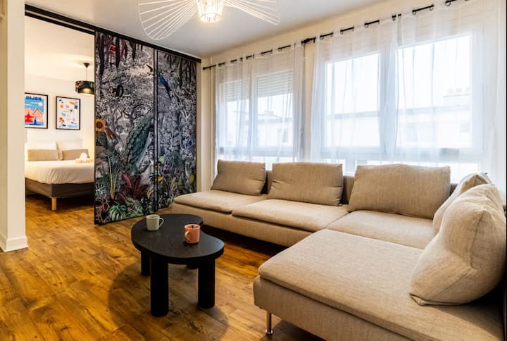 Le Paon Bleu - Spacieux Avec Place De Parking - Dijon