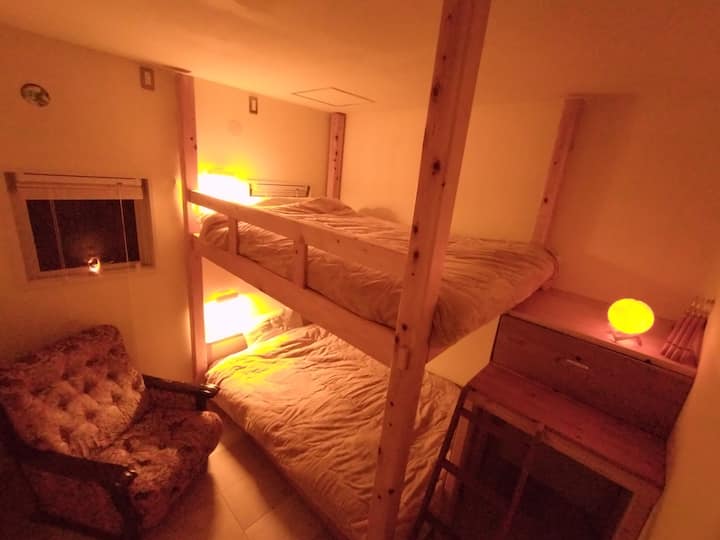 2pax Women,bunk Bed,airport,free Pick Up, Vegan, - Narita