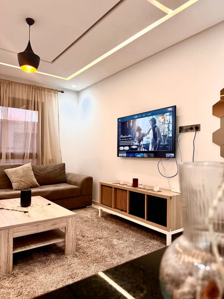 Superb Apartment In The Heart Of City With Pool - Marrakesh