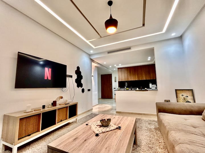 Superb Apartment In The Heart Of City With Pool - Marrakesh