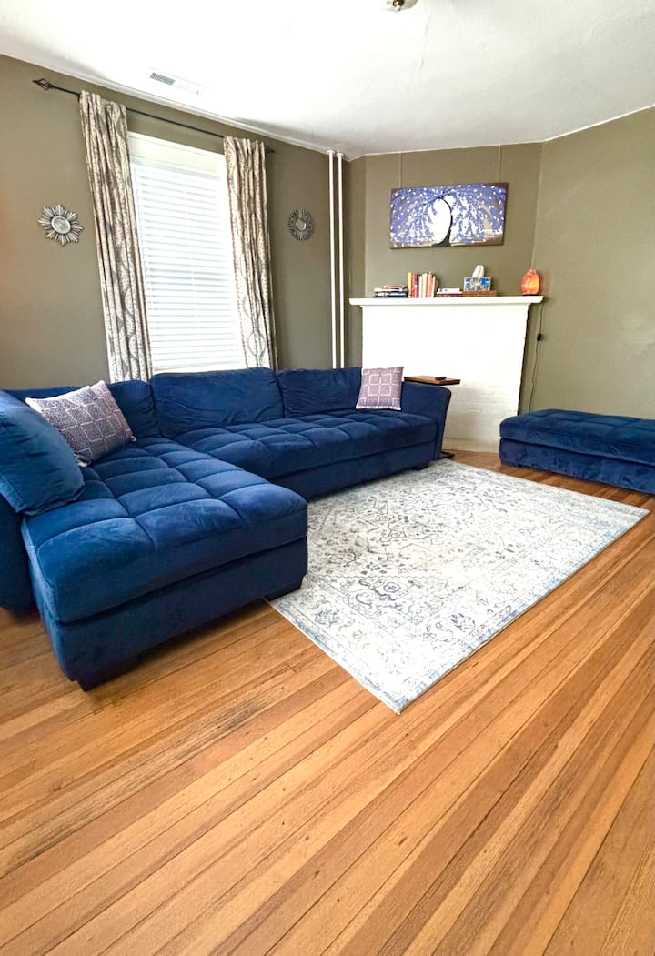 Heart Of Downtown With Parking - Bright, Historic - Asheville, NC