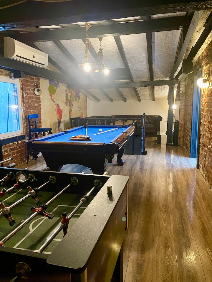 Grand Loft Old Town - Stay & Play Pool Table - Bukarest