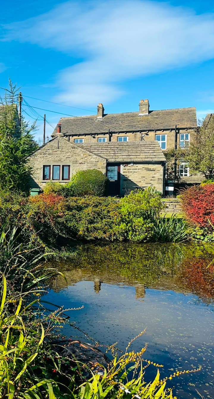 Cosy Cottage With Wood Burner & Spectacular Views. - West Yorkshire
