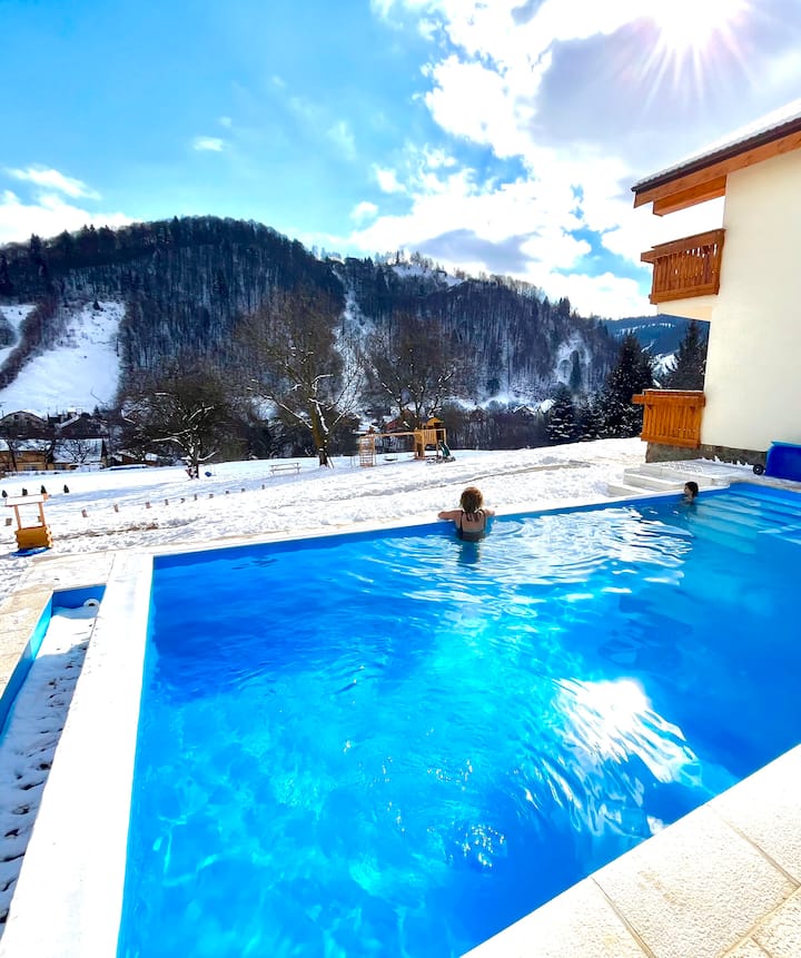 Friends & Family Mountain Resort - Peștera