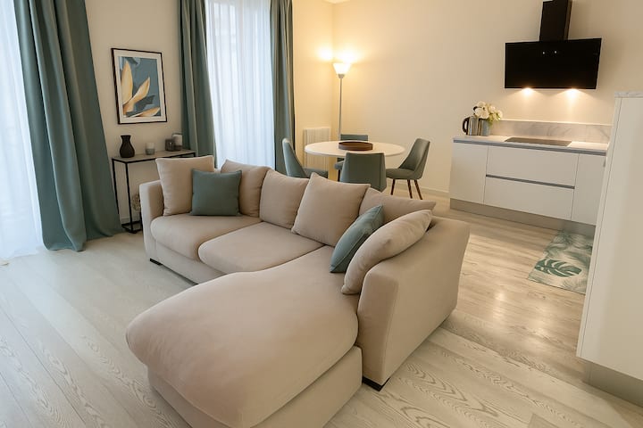 Front Beach Apartments - Deluxe - 비아레지오