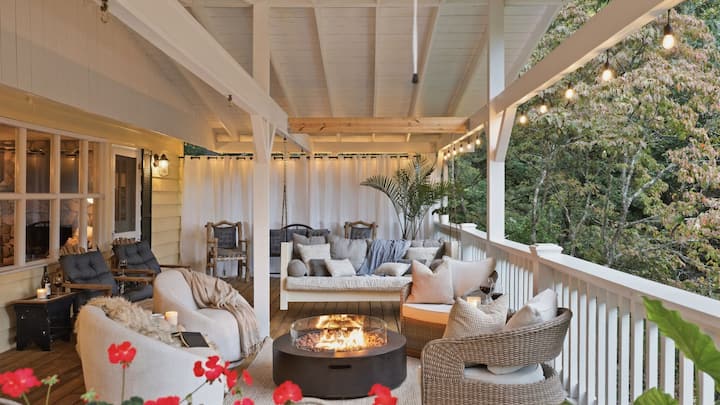 Lake & Fall Views, All Season Deck With Fire Table - Highlands, NC
