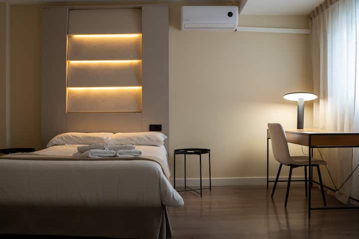 Encantador Piso Con Terraza, Corazón De Granada - Granada, España