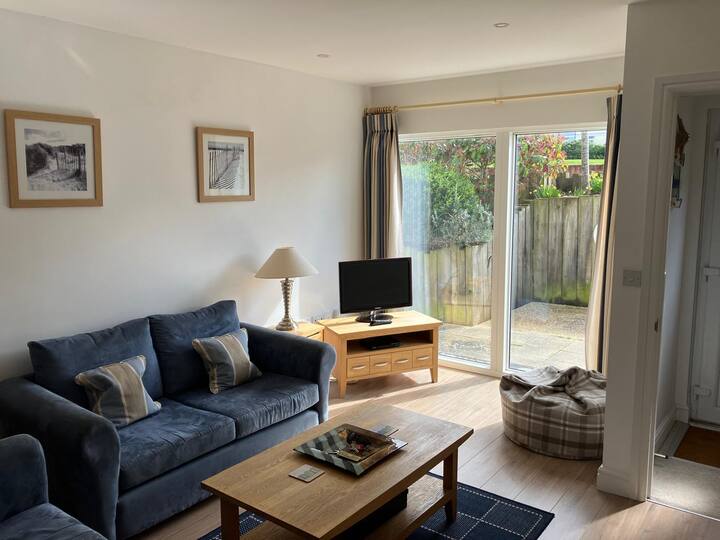 Tranquil Family Cottage-yarmouth - Lymington