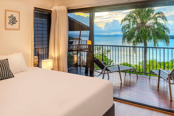 Panorama 13 - Hamilton Island Airport