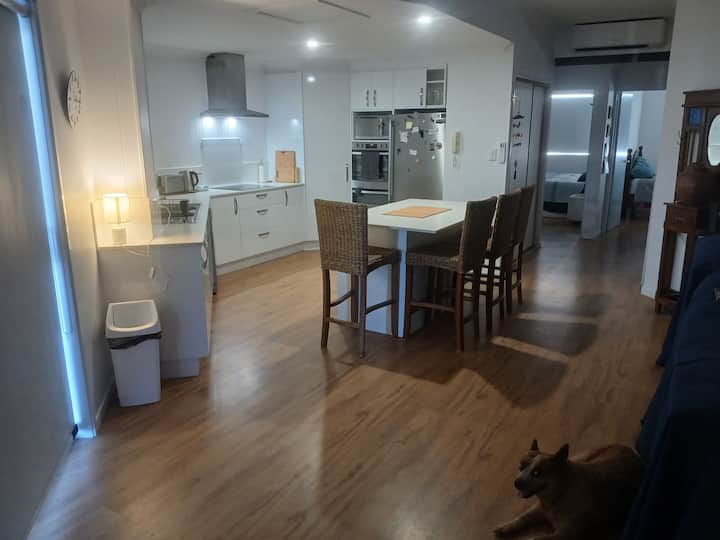 Main St Caba
120m Walk To Beach - Pottsville