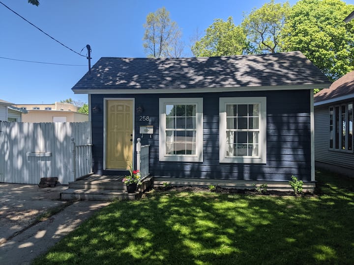 The Little House - Manistee, MI