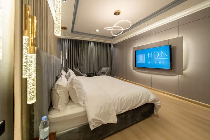 شقة مودرن A4 - دخول ذكي- شاشة سمارت 4k65 -عازل صوت - 리야드