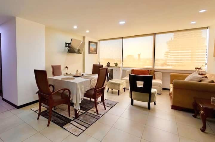 Modern 2br Apt | Pool & Gym | Parking |Home Office - Guayaquil