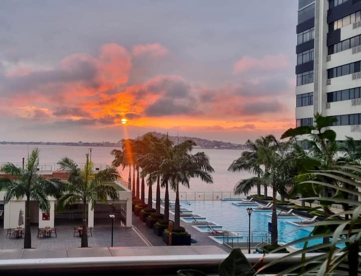 Bellini, Beautiful Apt + 2 Parking Spots (1 Free) - Guayaquil