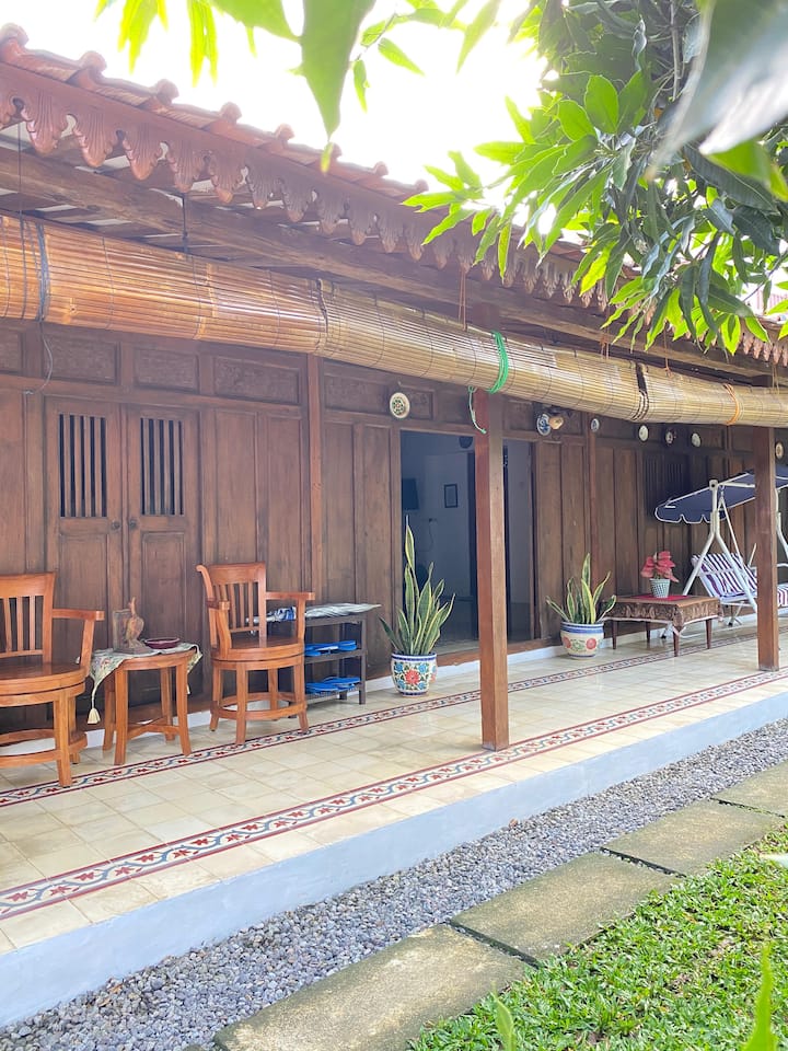 Omah Joglo Laweyan - Sukoharjo