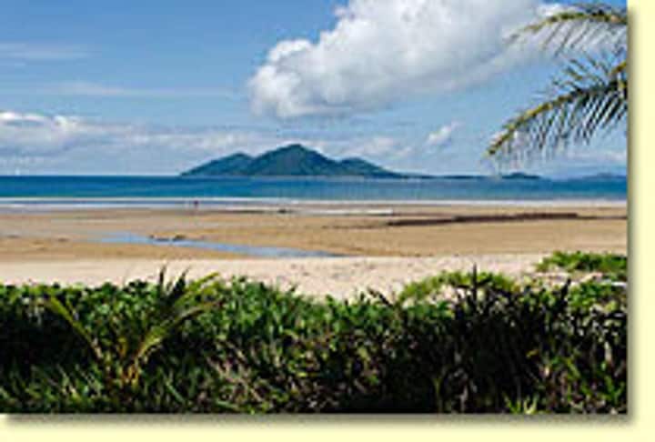 Bluefin House Beachfront Access - Mission Beach