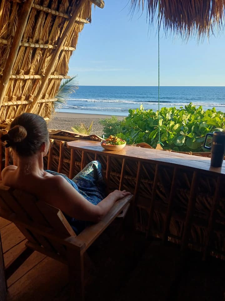 "Casita Del Mar" Beachfront In Paredón - Guatemala