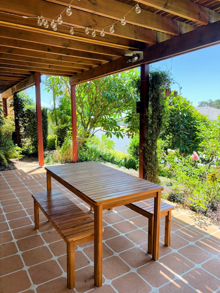 Matty’s Flat Studio - South West Rocks