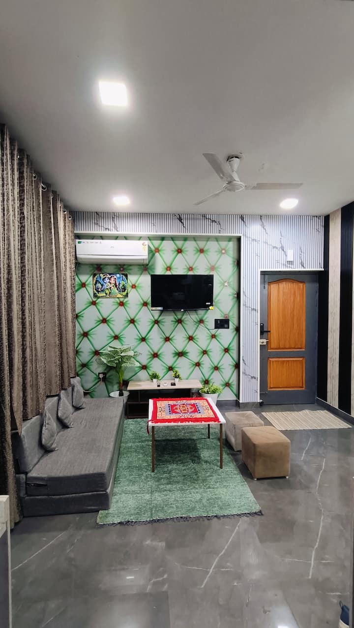 Spacious Luxury 3bhk | Peaceful Stay By Taj Mahal - Agra